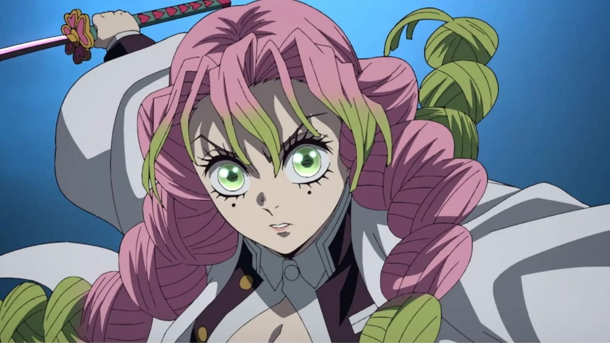 Mitsuri Kanroji cobra vida en este genial cosplay de Demon Slayer